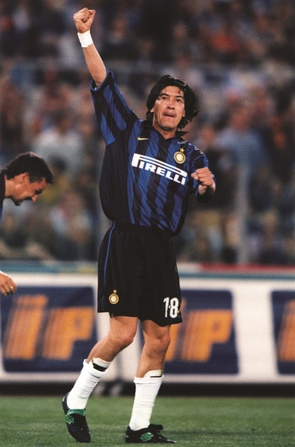 Italia: Inter recuerda histórico partido contra la Roma donde Iván ...