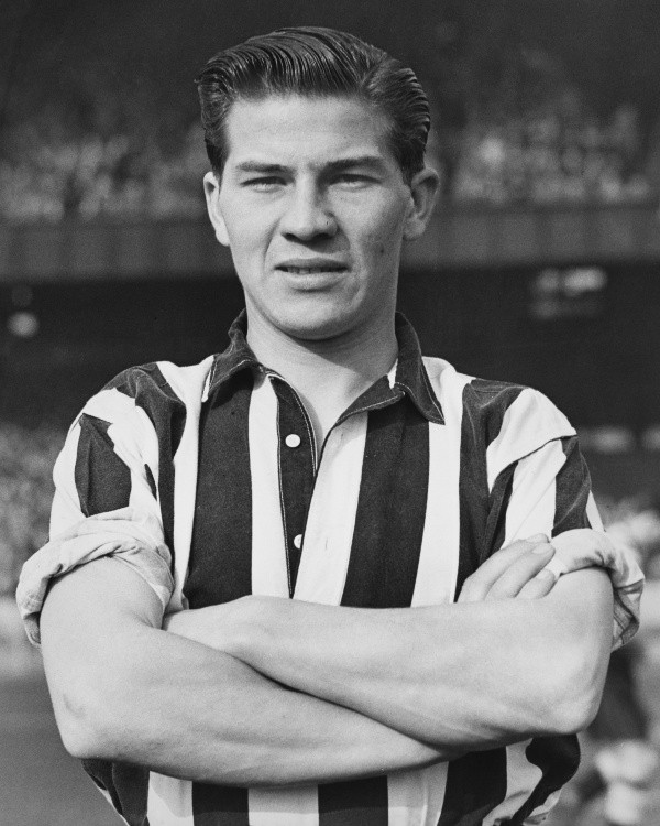 Histórica camiseta de Jorge Robledo campeón en Newcastle United es ...